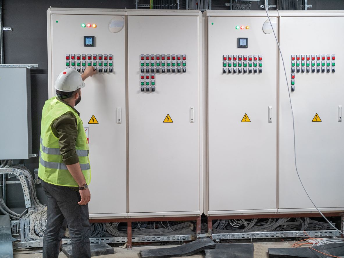 The Signs of a Safe & Effective Commercial Electrical System